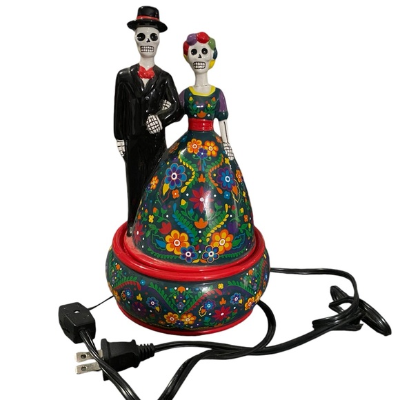 Scentsy | Holiday | Priced To Sell Crack Calaca Skeleton Scentsy ...